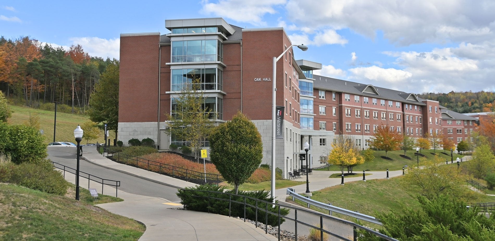 Oak Hall | Commonwealth University