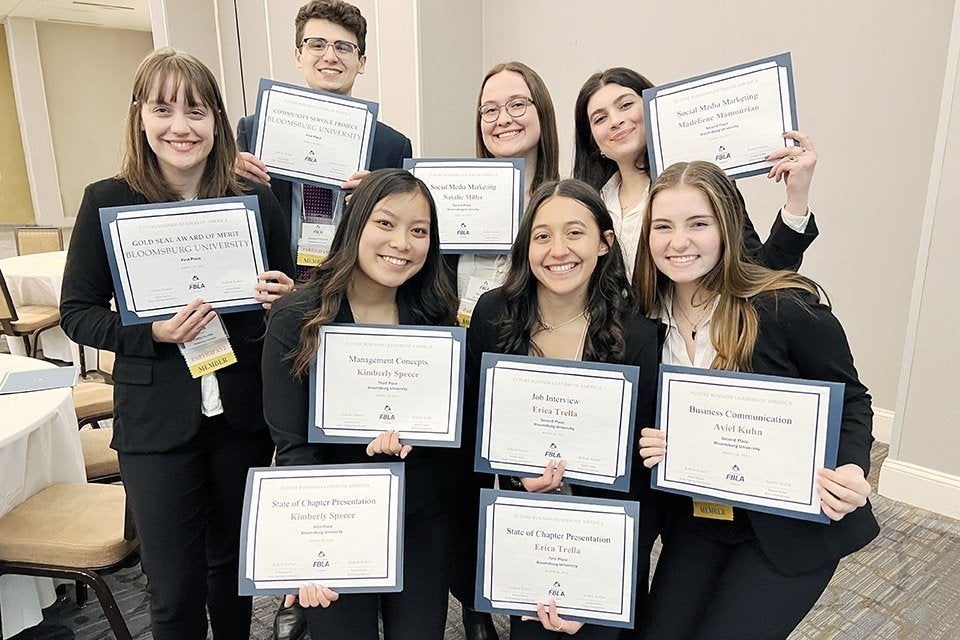 Students in FBLA Bring Home Awards | Commonwealth University